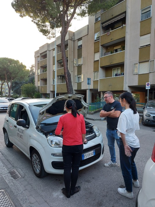 Chi siamo :: AUTOSCUOLA IL MAGGIOLINO TUTTO MATTO